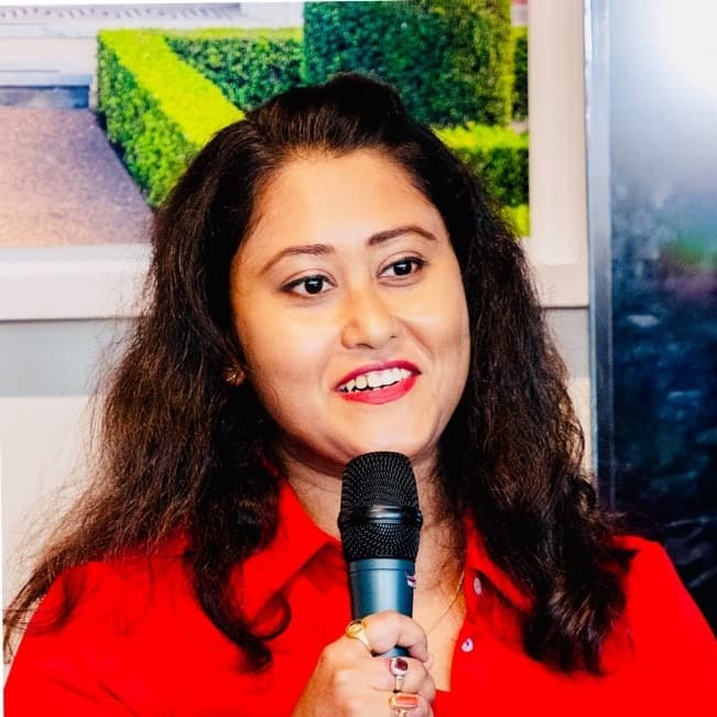 The AI-Enhanced Manager: Build Thriving Teams and Drive Results by Anna ...