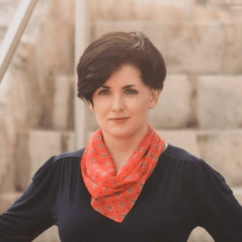 Build The Right Thing by Sara Sodine Parr on Maven